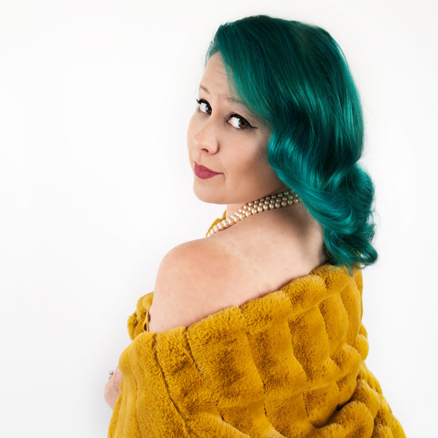 VIDEO CHAT: Mayzie Mac with Nicholas Tanek - Your Kinky Friends